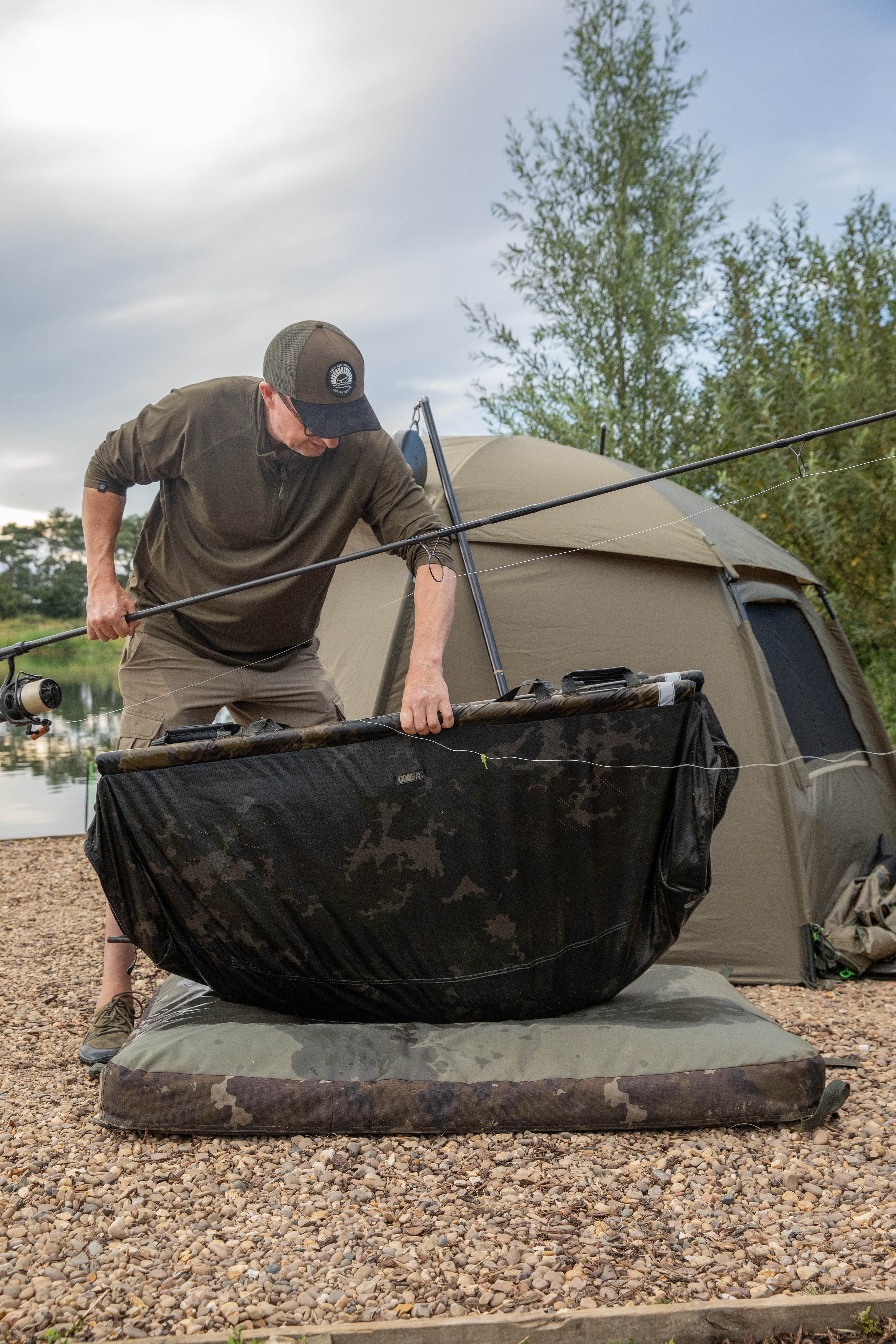 The Definitive Guide to Carp Unhooking Mats: Flat Mats vs. Cradles | Korda